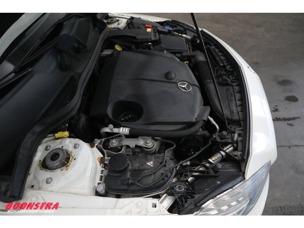 Mercedes-Benz A-Klasse 180 CDI 7G-Tronic AMG Pano Leder Cruise SHZ ...